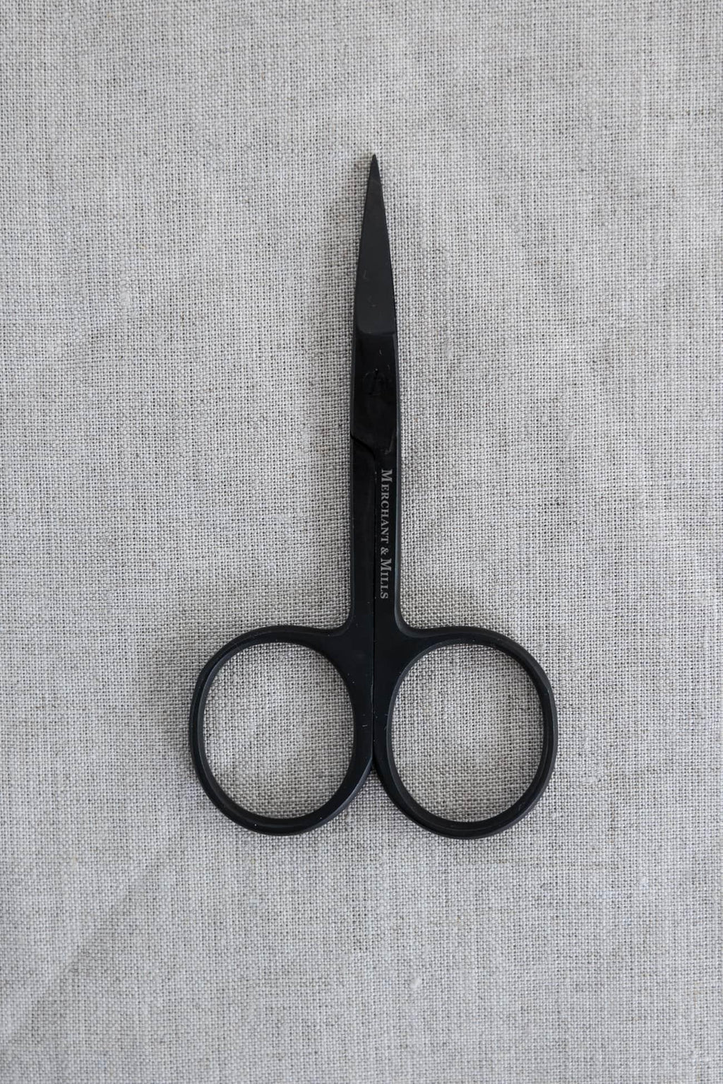 Wide Bow Scissors – Marcy Tilton Fabrics